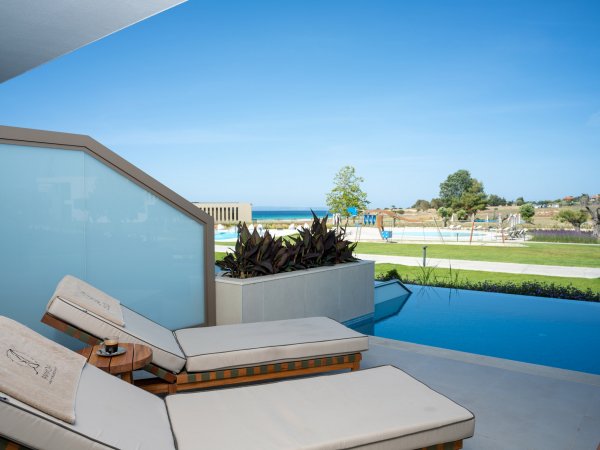 Deluxe Room Lateral Sea View Private Pool | Accommodation in Chalkidiki