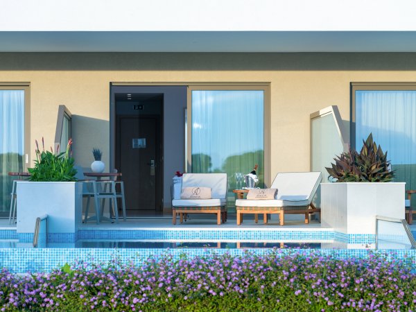 Deluxe Room Lateral Sea View Private Pool | Accommodation in Chalkidiki